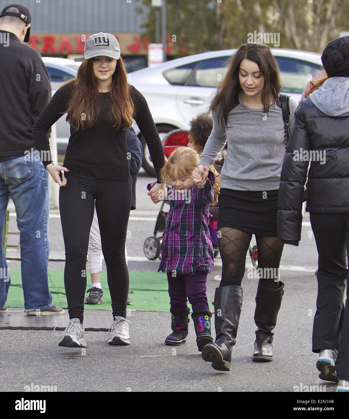 Ariel winter and shanelle workman Banque de photographies et d’images à ...