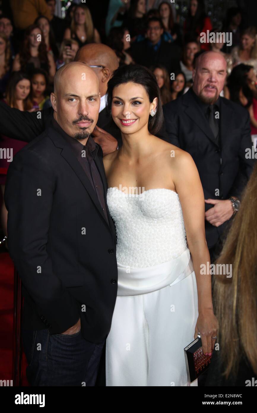 Morena baccarin and austin chick Banque de photographies et d’images à ...