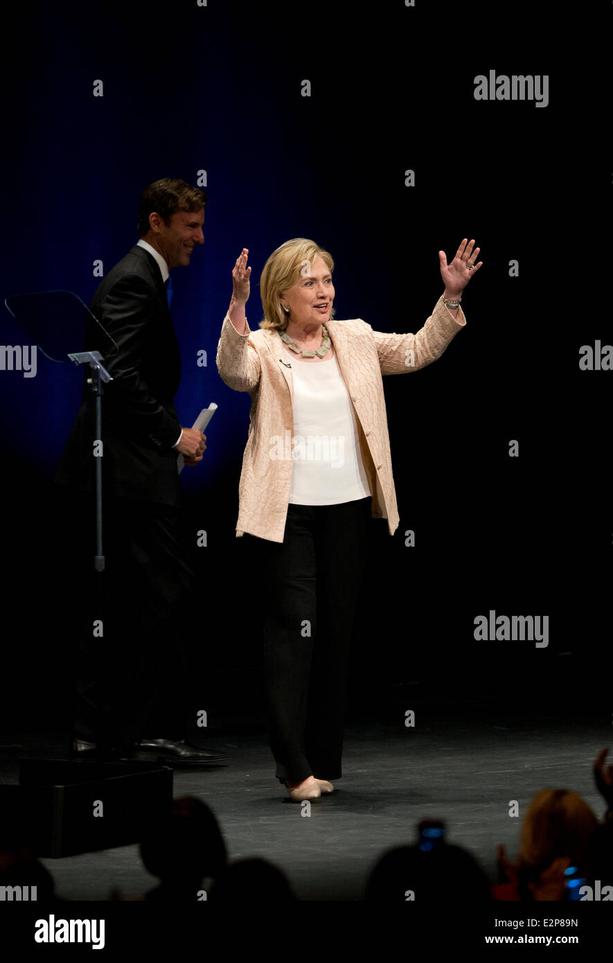 L'ancienne Première Dame, et la secrétaire d'Etat américaine Hillary ...