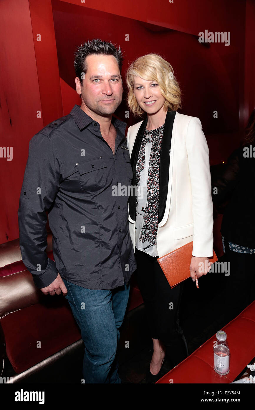 Jenna elfman and john littlefield Banque de photographies et d’images à ...
