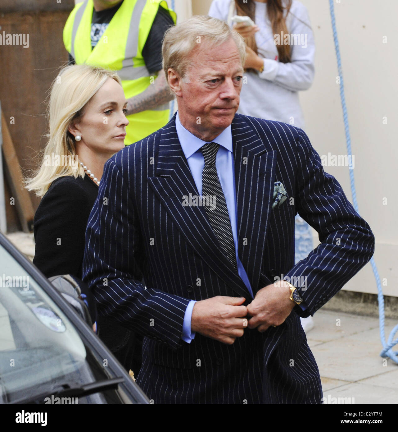 Avec sa femme sarah et ses enfants Banque de photographies et d’images à haute résolution - Page ...