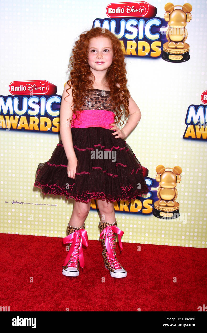 Francesca capaldi radio disney music Banque de photographies et d ...