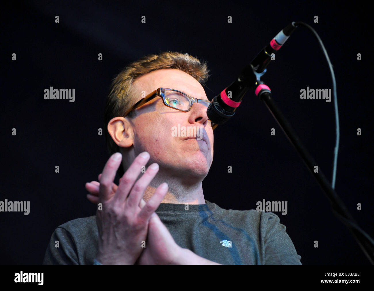 Le Un-Plugged acoustique Festival de Grande-Bretagne à Uttoxeter Race ...