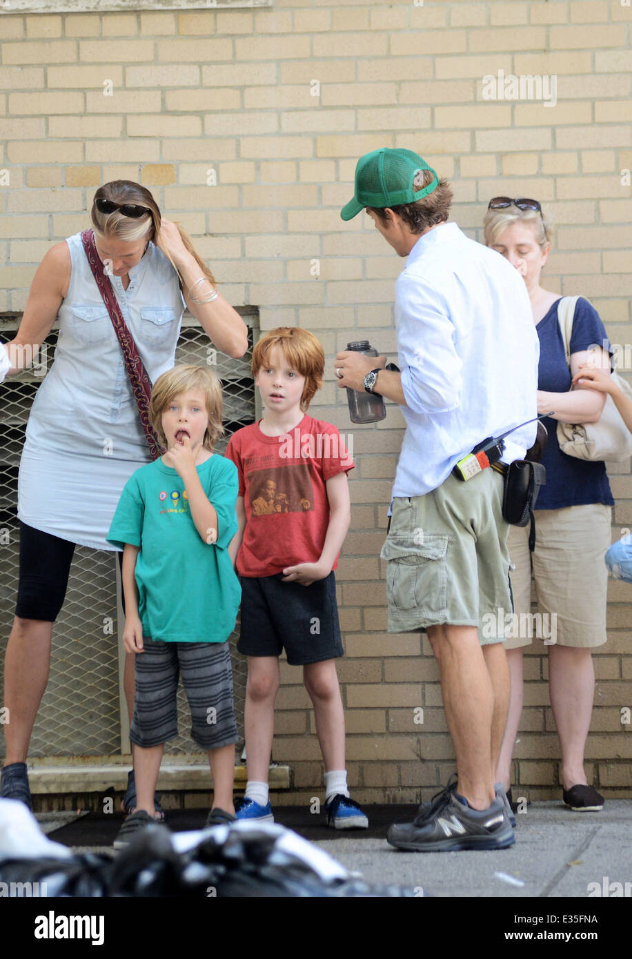 Danny Moder, mari de Julia Roberts, apporte ses trois enfants, les ...