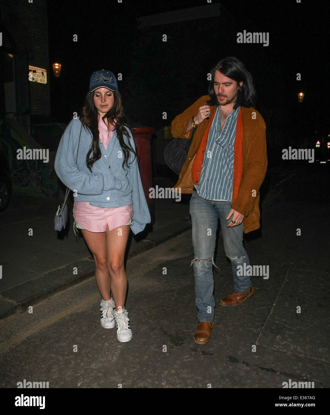 Lana del rey boyfriend barrie Banque de photographies et d’images à ...