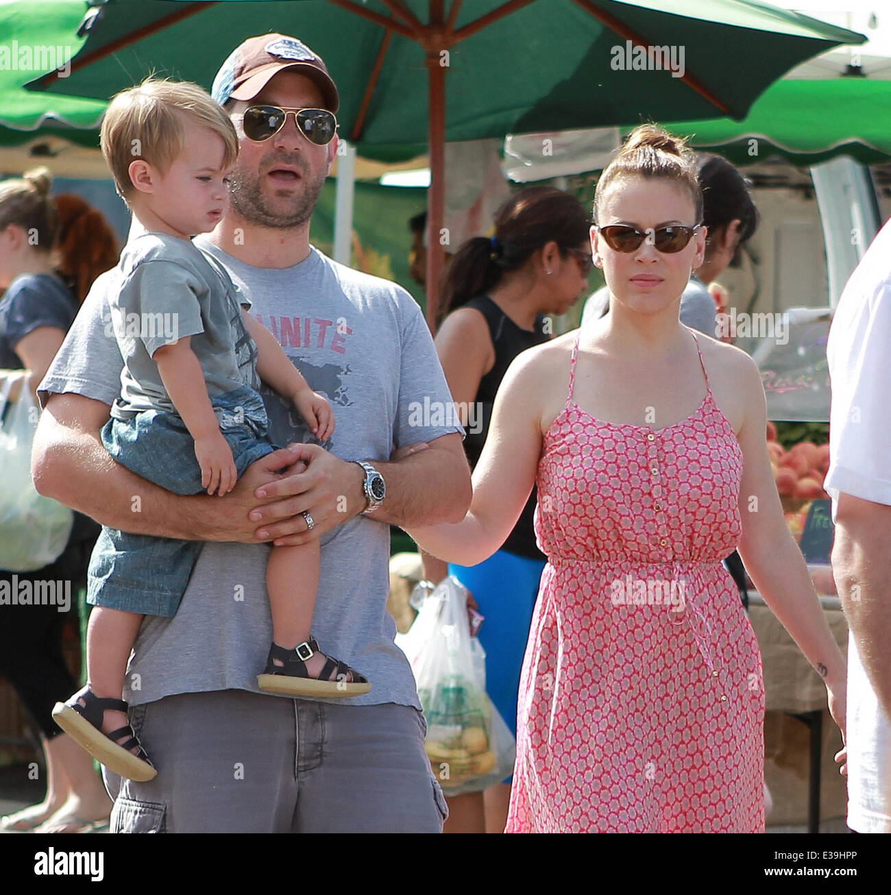 L'actrice Alyssa Milano avec mari, David Bugliari et fils Milo Bugliari ...