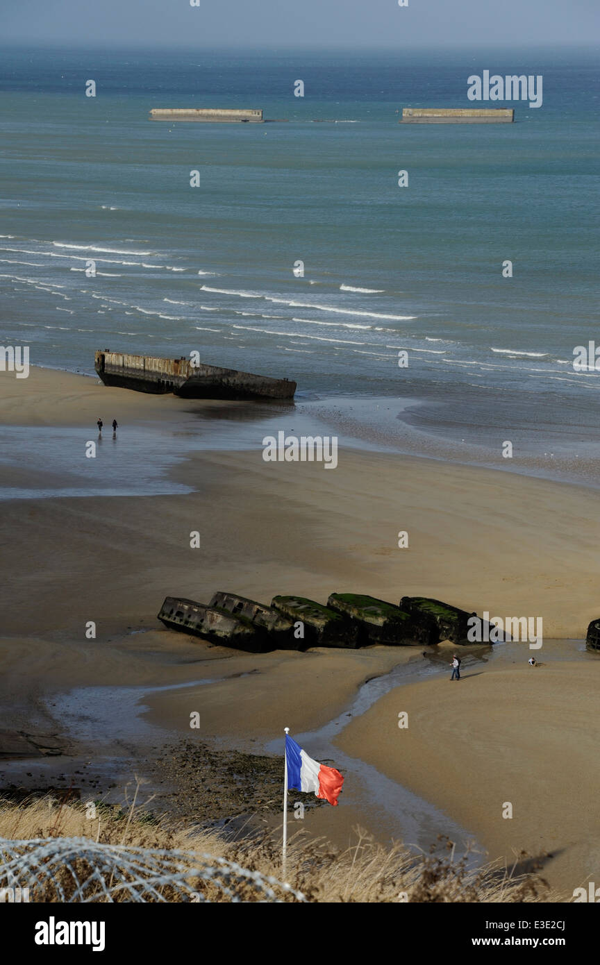 Artificial port at arromanches Banque de photographies et d’images à ...