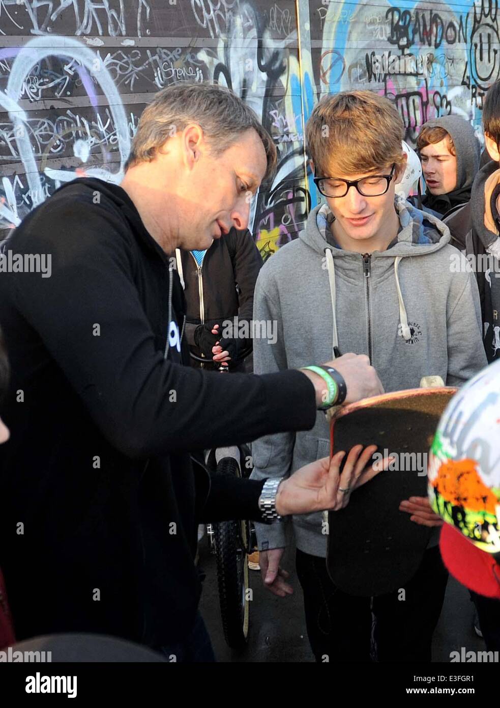 Skateur professionnel et acteur américain Tony Hawk réunion fans à ...