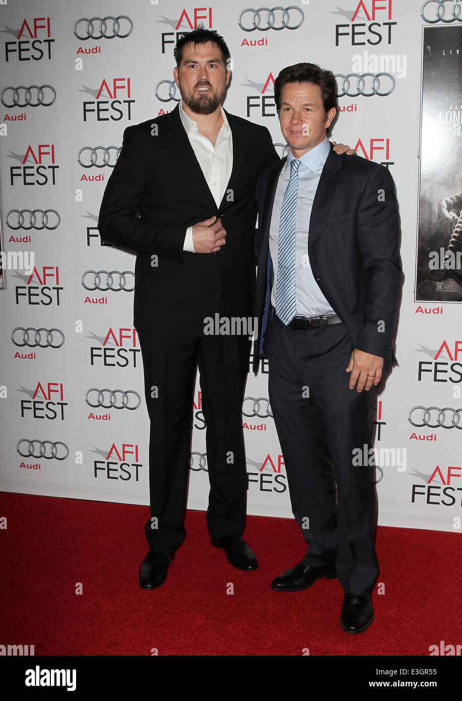 Marcus luttrell and mark wahlberg Banque de photographies et d’images à ...