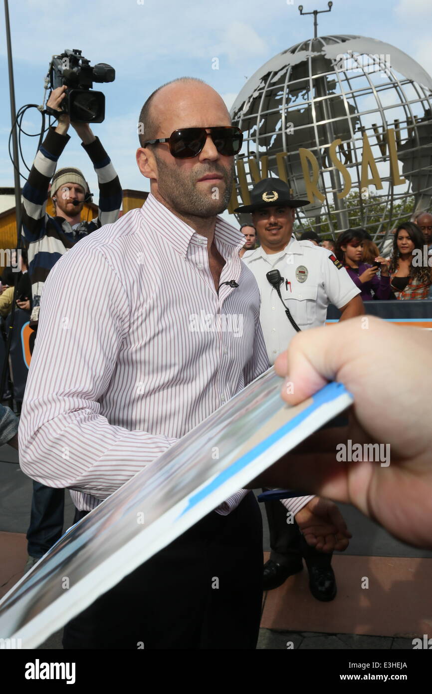 Jason Statham vu à Universal Studios, où il a été interrogé par Mario ...