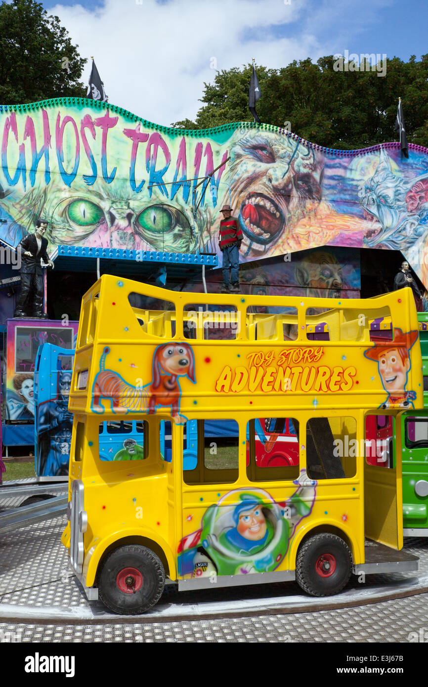 Fun fair ghost train Banque de photographies et d’images à haute ...