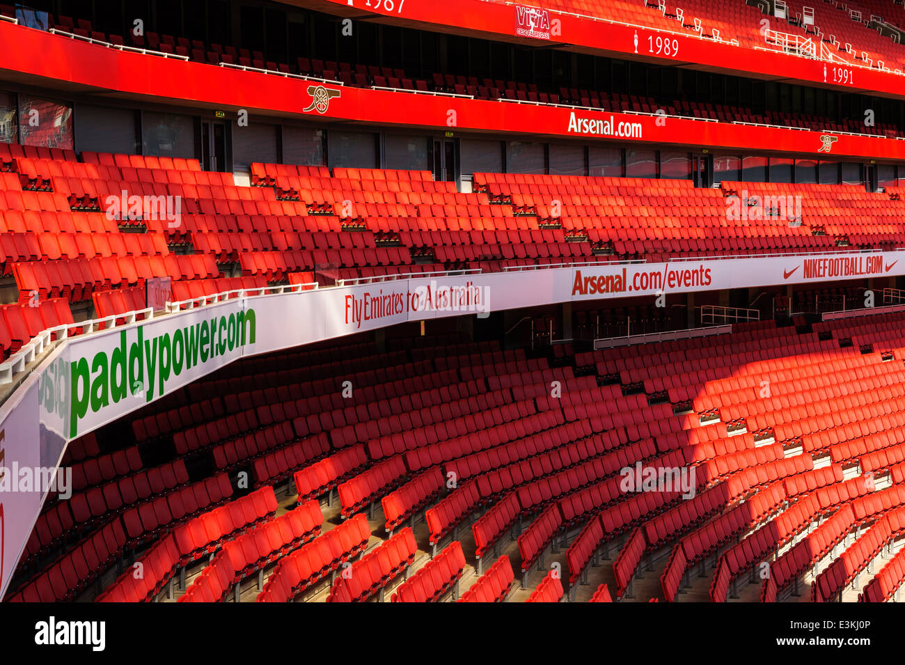 Arsenal seating Banque de photographies et d’images à haute résolution ...
