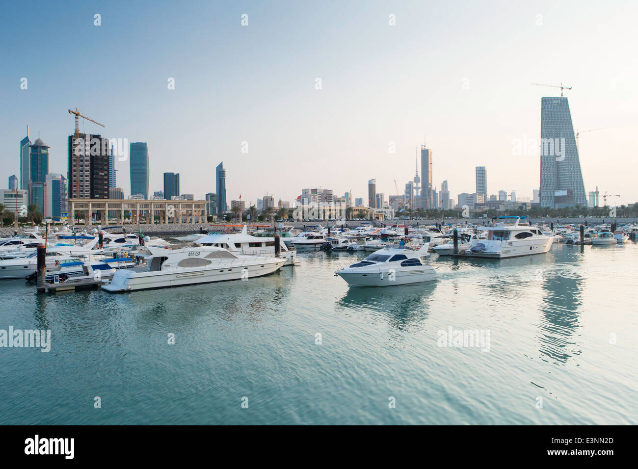 Kuwait city harbor Banque de photographies et d’images à haute ...