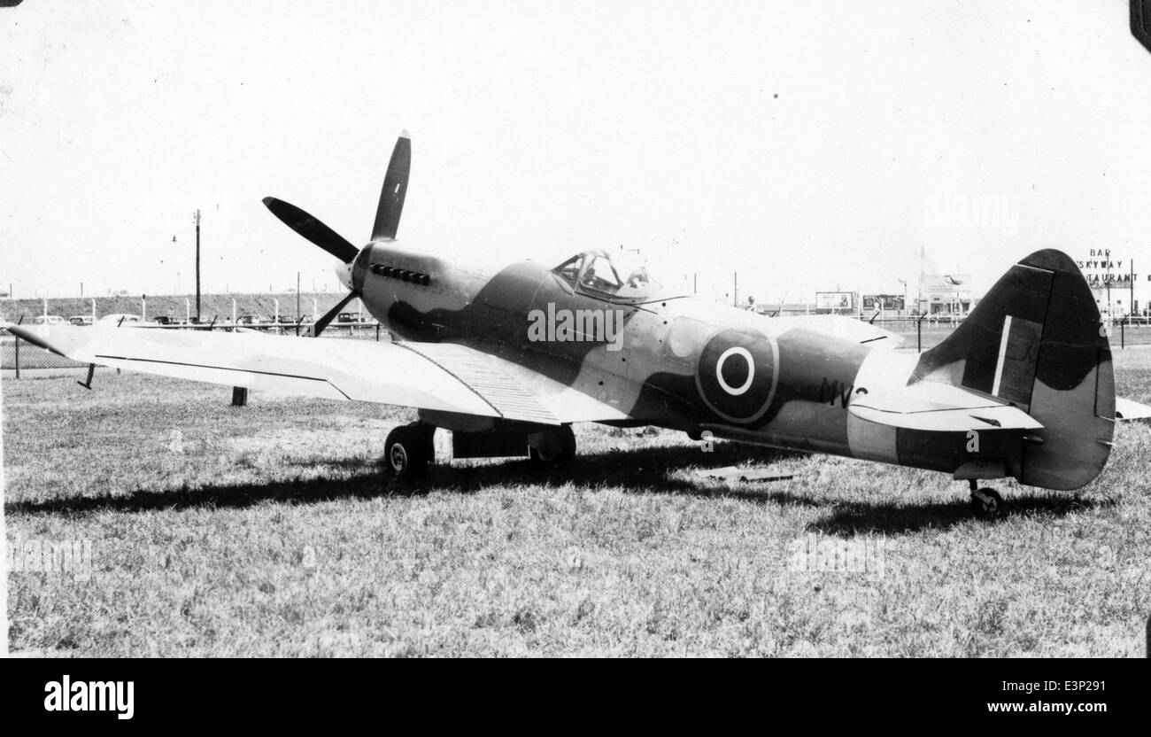 Supermarine spitfire mk xiv Banque de photographies et d’images à haute résolution - Alamy