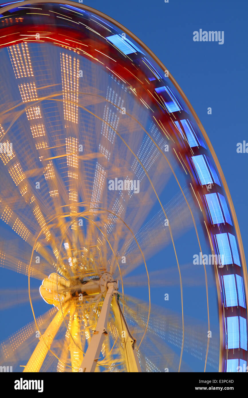 Grande Roue En Mouvement Banque d'image et photos - Alamy