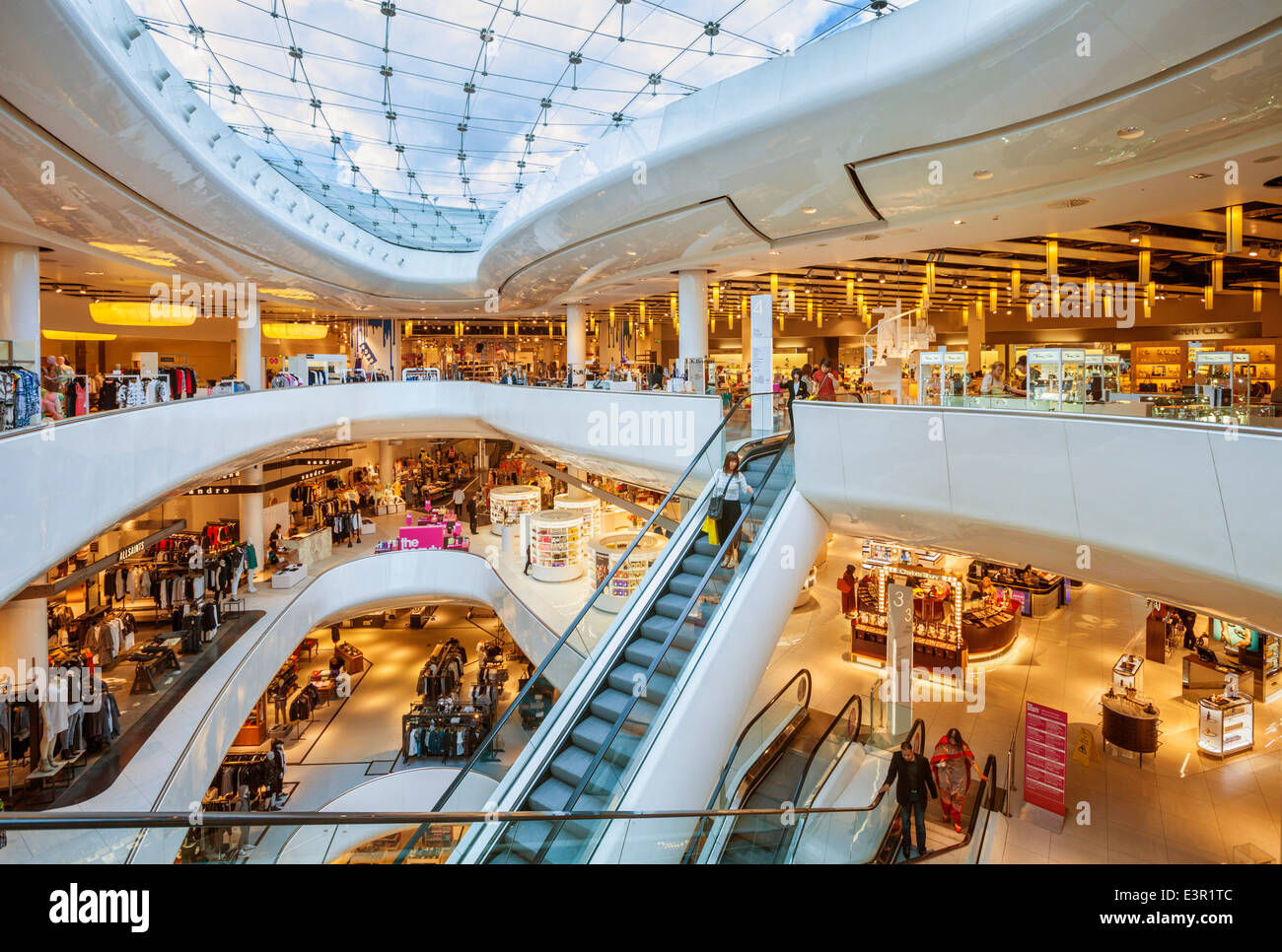 Selfridges interior birmingham Banque de photographies et d’images à ...