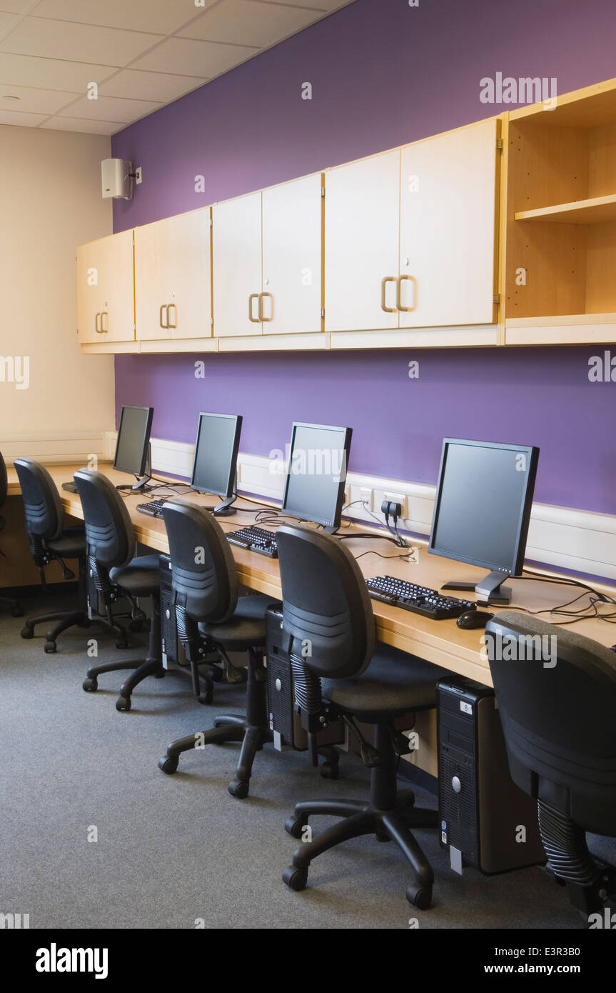 Salle de classe informatique moderne Banque de photographies et d ...