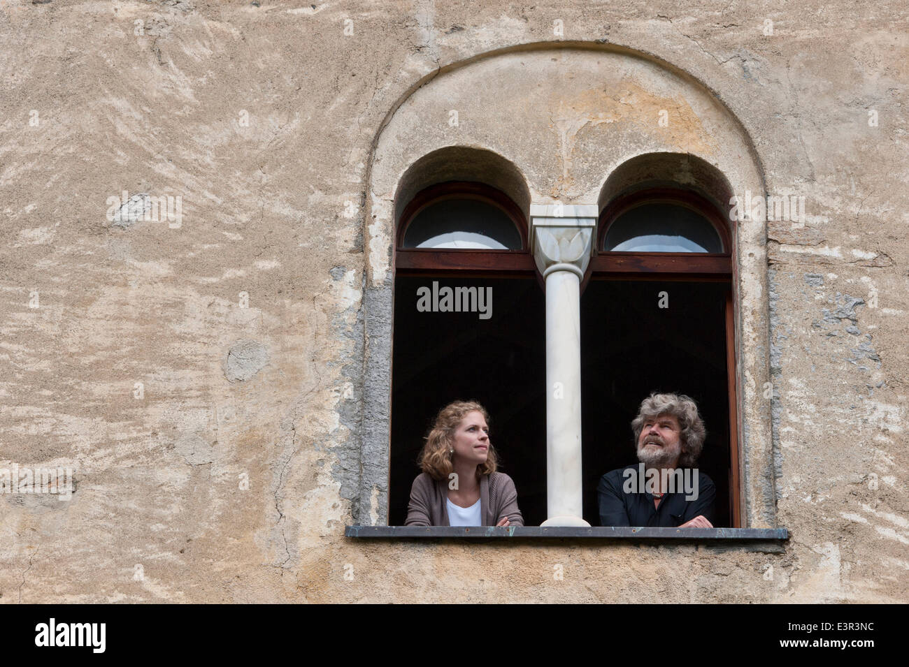 Reinhold Messner avec sa fille Magdalena Château Juval - Italie - Juin ...