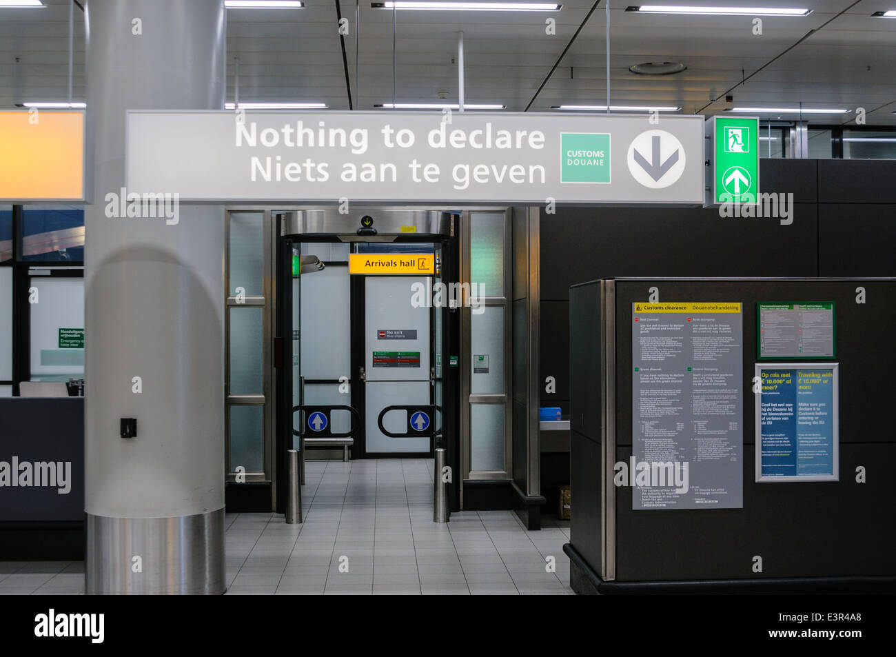 Douane schiphol Banque de photographies et d’images à haute résolution ...