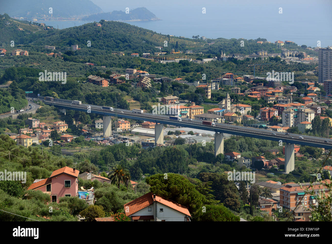 L'A12 / E80 autoroute Autostrada Italien Chiavari Ligurie Italie ...