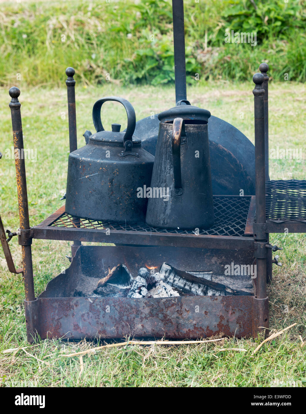 Pots de fer Banque de photographies et d’images à haute résolution - Alamy