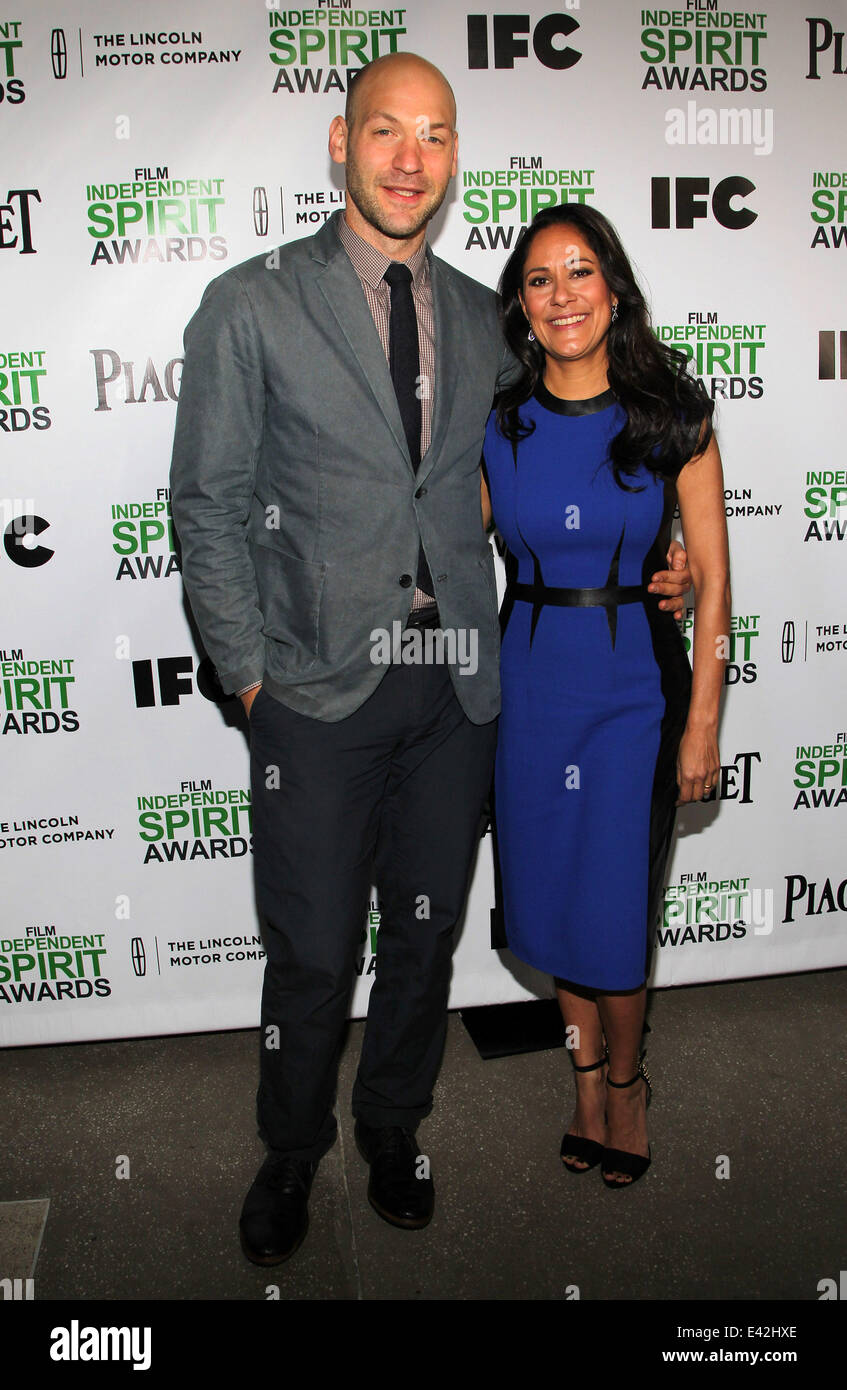 Corey stoll and sakina jaffrey Banque de photographies et d’images à ...