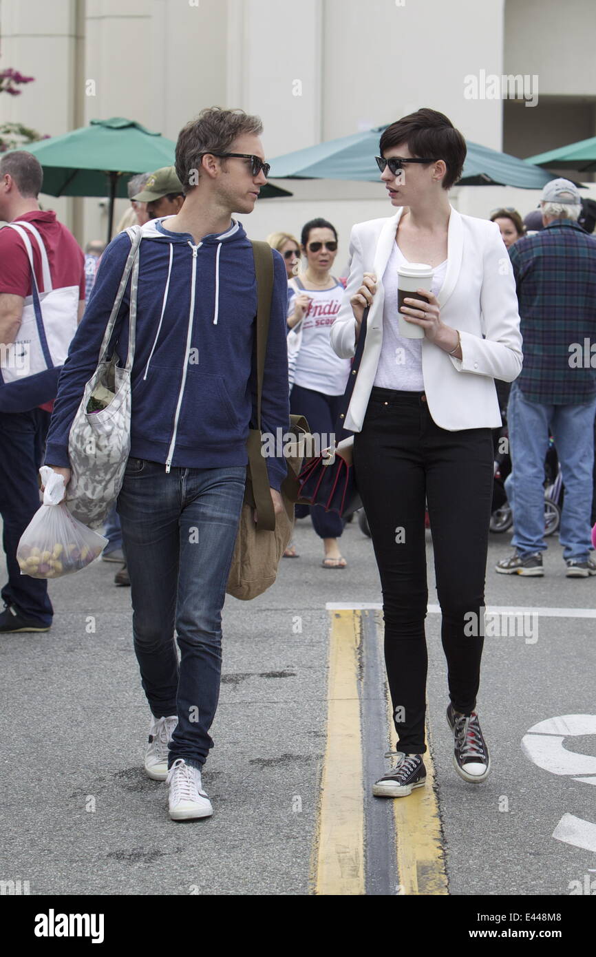 Des stars visitez le marché des fermiers de Beverly Hills avec : Anne ...