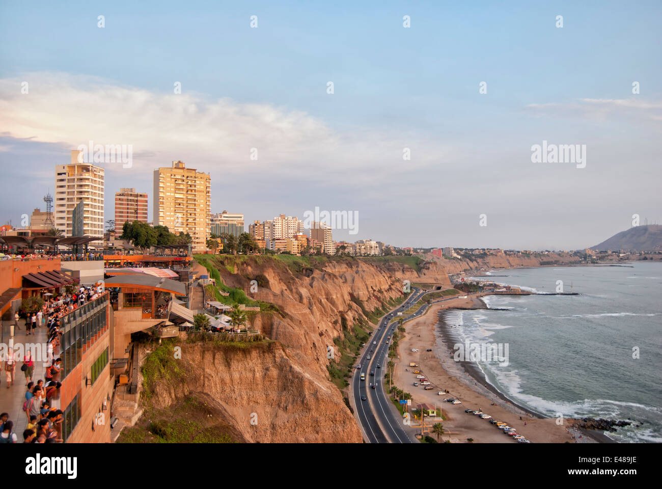 Plage, dans le quartier de Miraflores, Lima, Pérou Photo Stock - Alamy