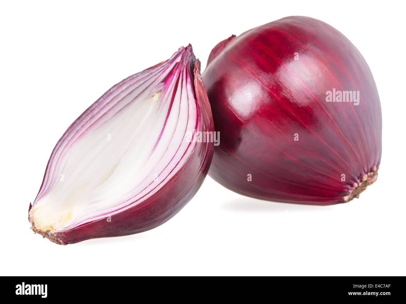 Oignons et persil sur fond blanc Banque d'images détourées - Alamy