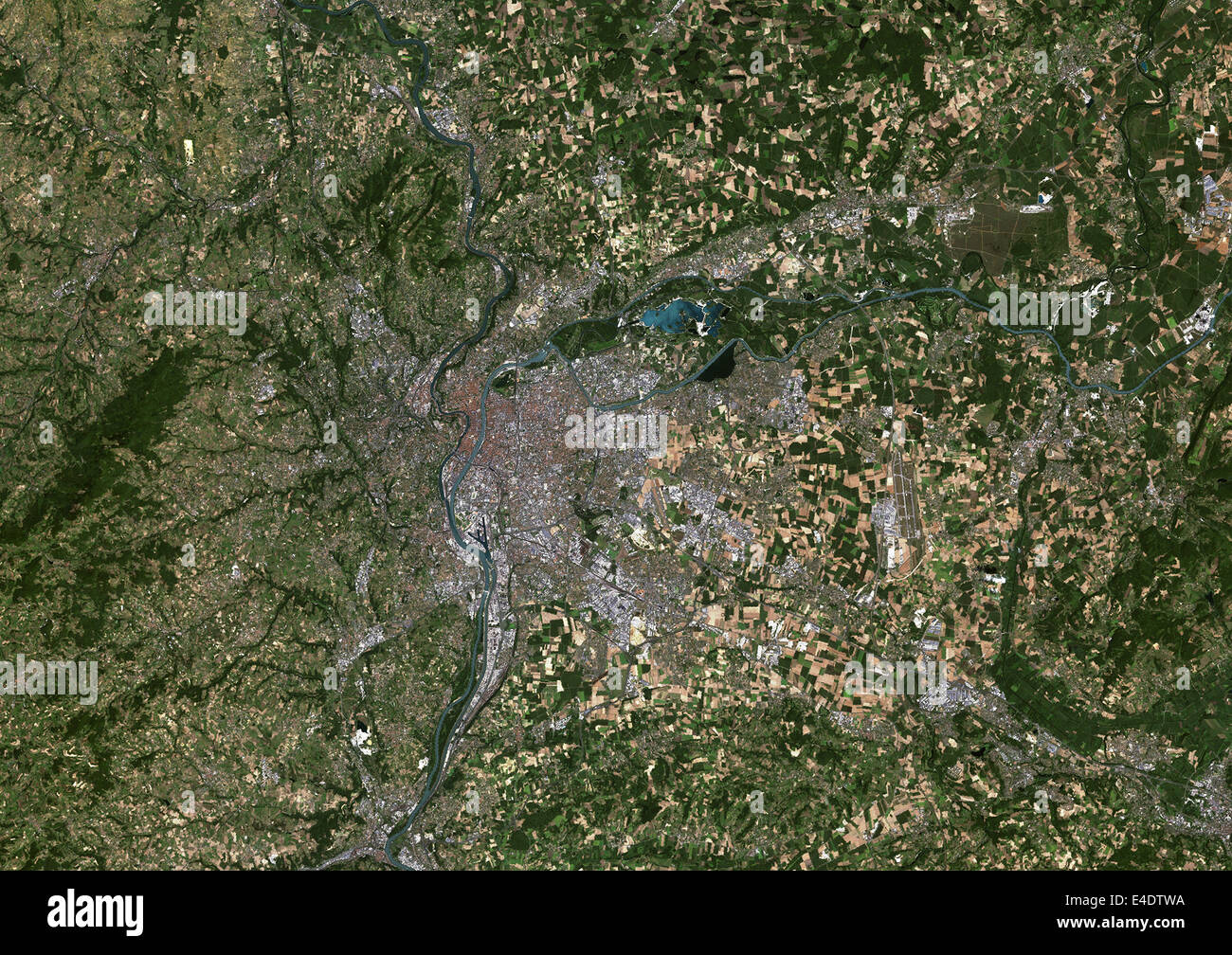 Lyon, France, True Color Image satellite. Lyon, France. La couleur ...