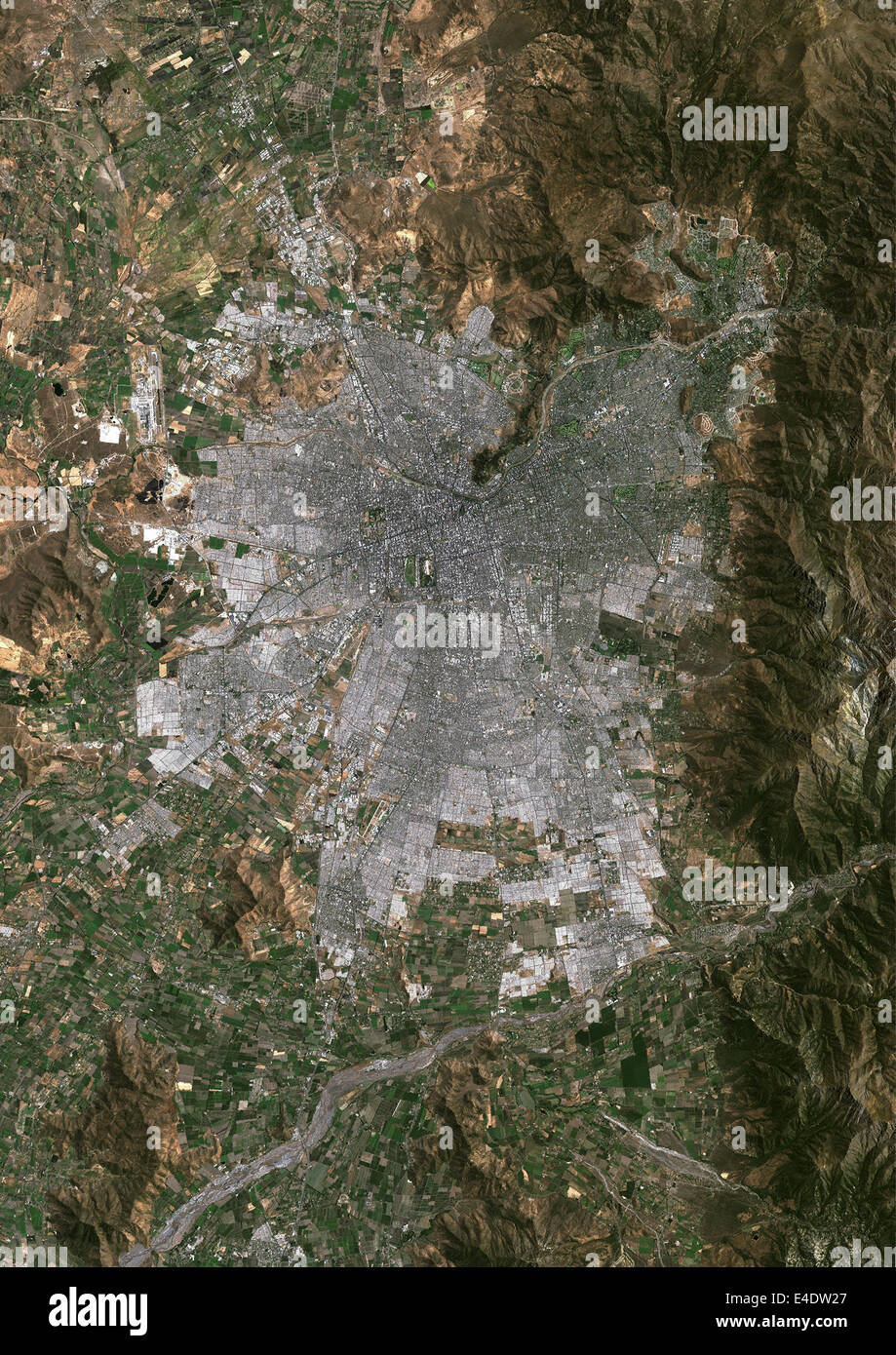 Satellite image santiago chile andes Banque de photographies et d ...