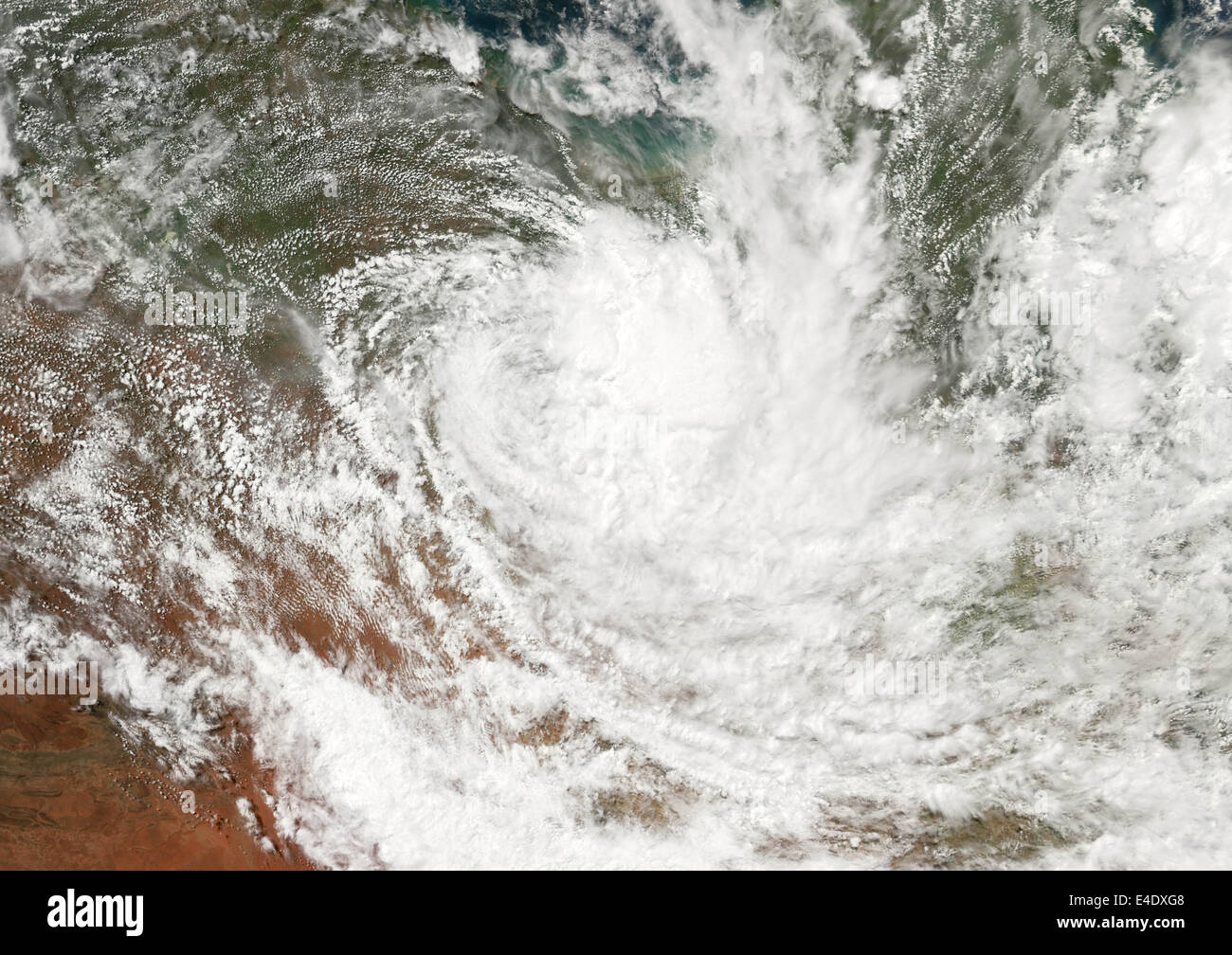 Le cyclone Larry, en Australie, en 2006, True Color Image satellite ...