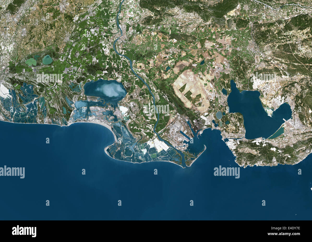 Delta du Rhône, France, True Color Image satellite. La couleur vraie ...