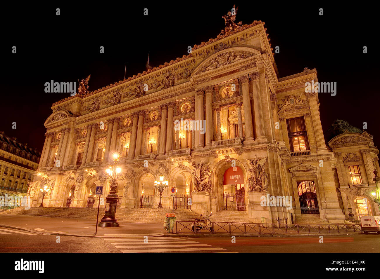 Opera garnier paris Banque de photographies et d’images à haute ...