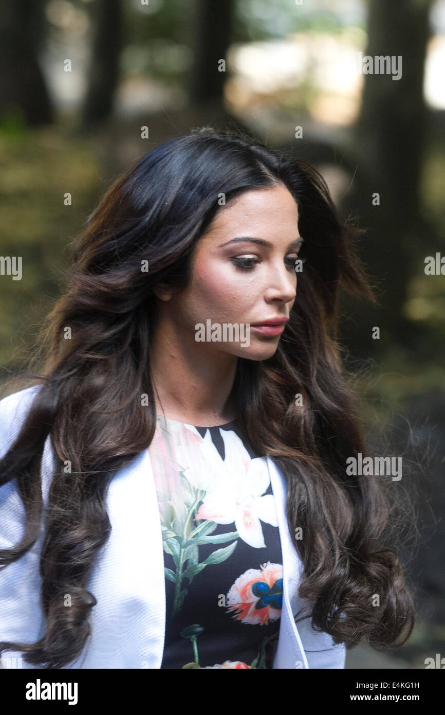 Singer tulisa contostavlos Banque de photographies et d’images à haute ...