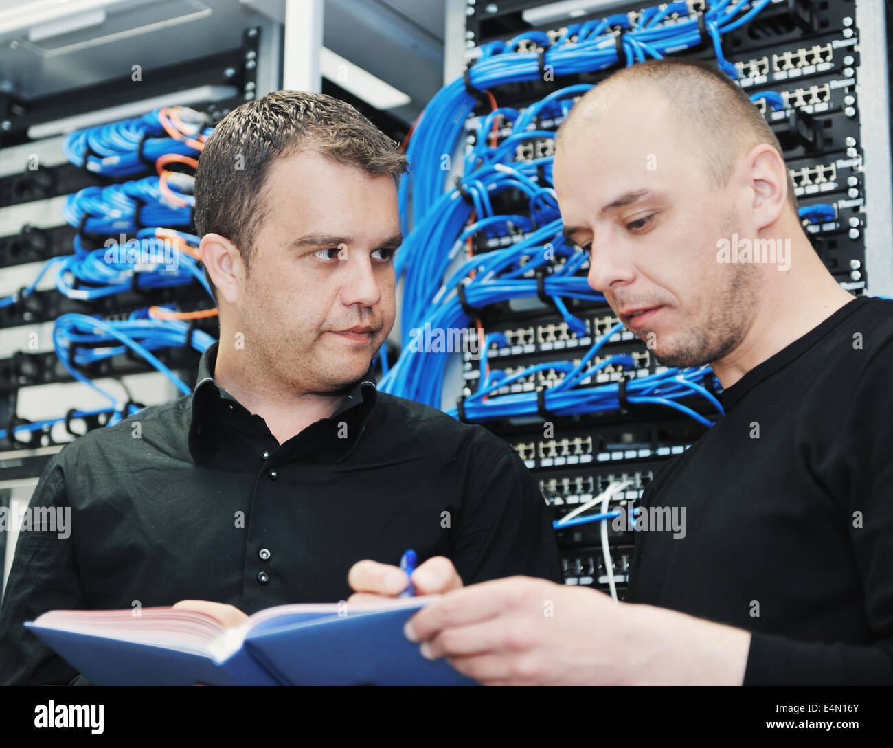Network engineer Banque de photographies et d’images à haute résolution - Alamy