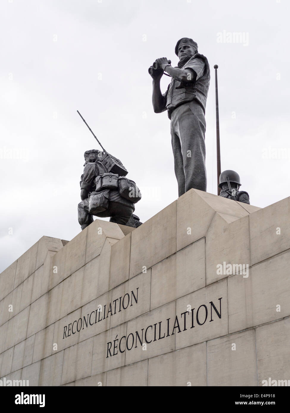 La réconciliation : Le Monument au maintien de la paix. Un monument ...
