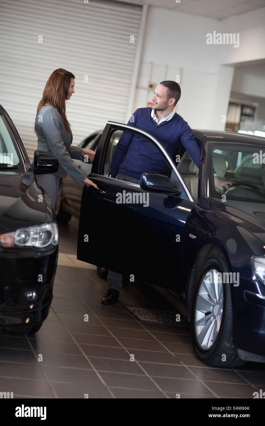 Loueur de voiture Banque de photographies et d’images à haute résolution - Alamy
