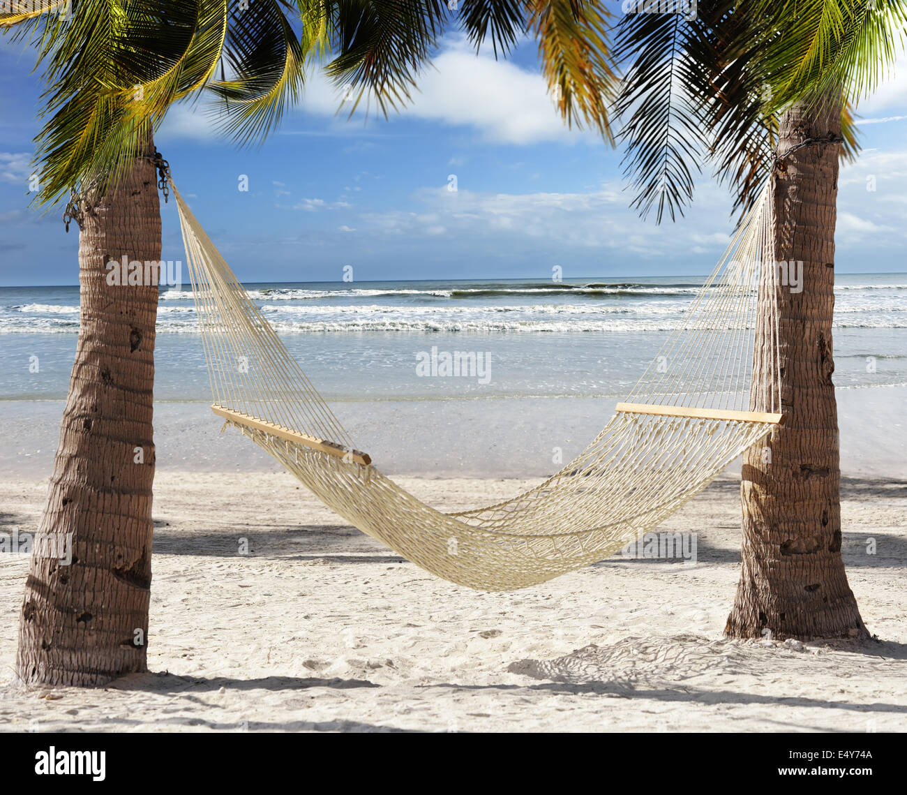 Hamac plage tropicale Banque de photographies et d’images à haute ...