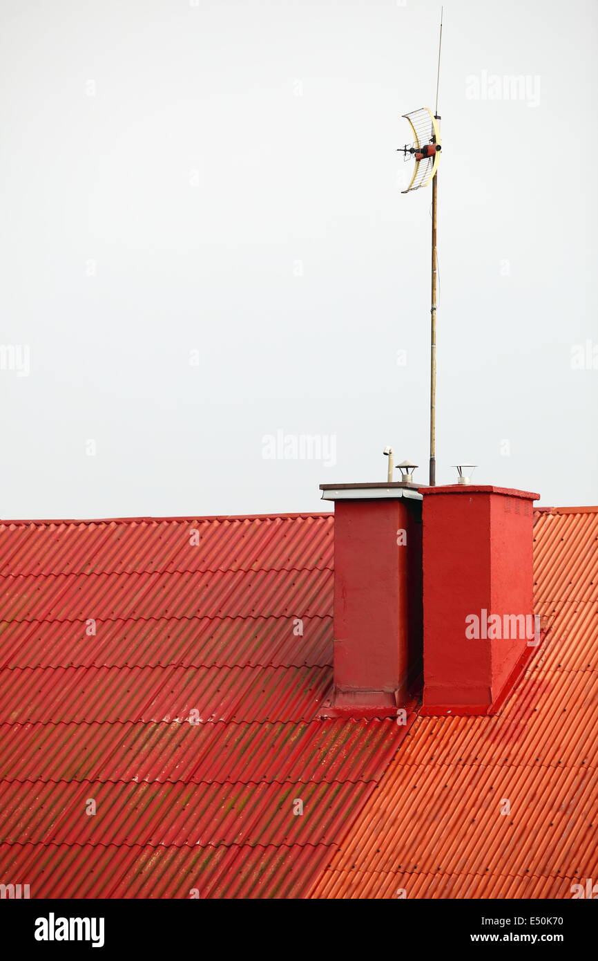 Radio mast roof Banque de photographies et d’images à haute résolution ...