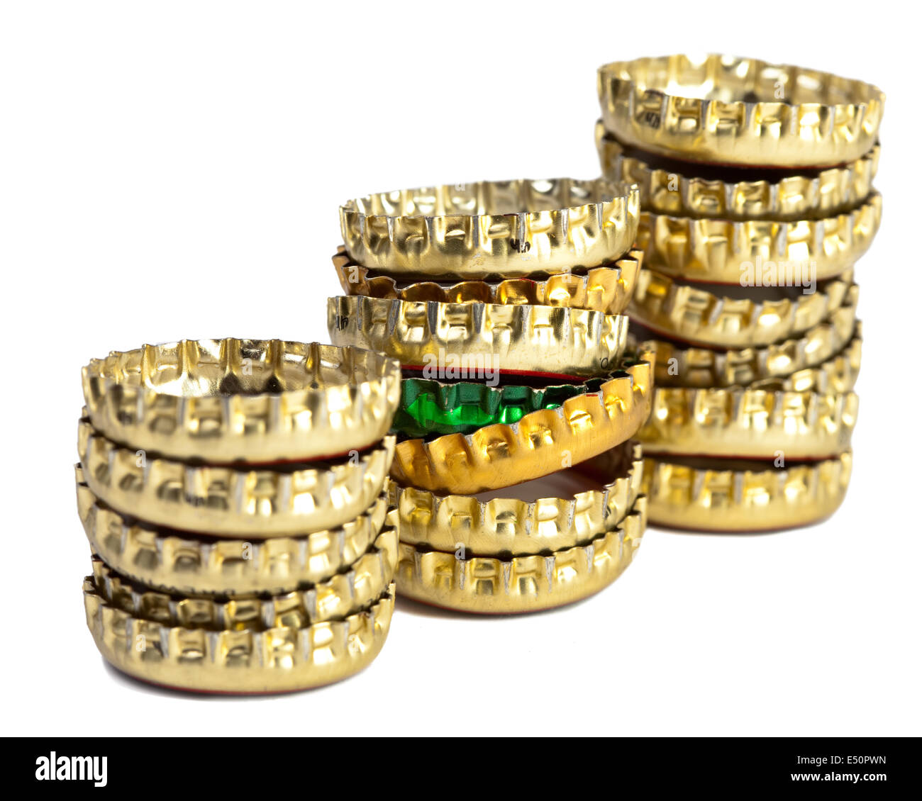 Des capsules de bouteilles de bière en métal Photo Stock - Alamy