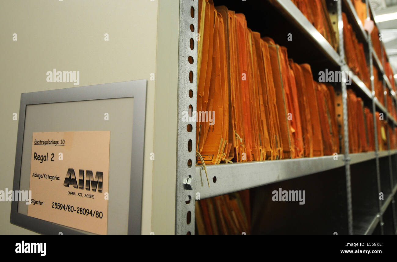 Stasi records Banque de photographies et d’images à haute résolution ...