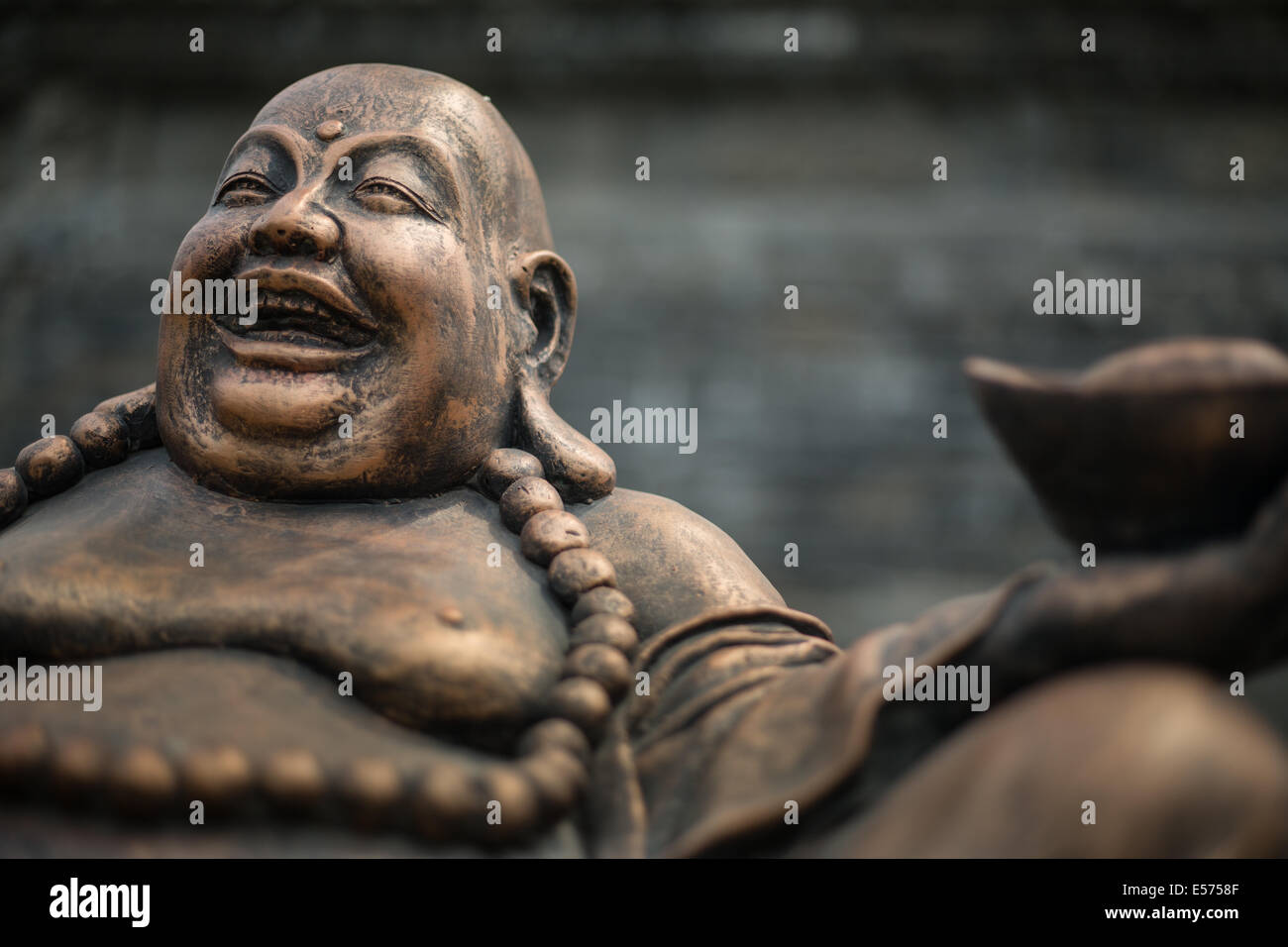 Bouddha qui rit Banque de photographies et d’images à haute résolution ...