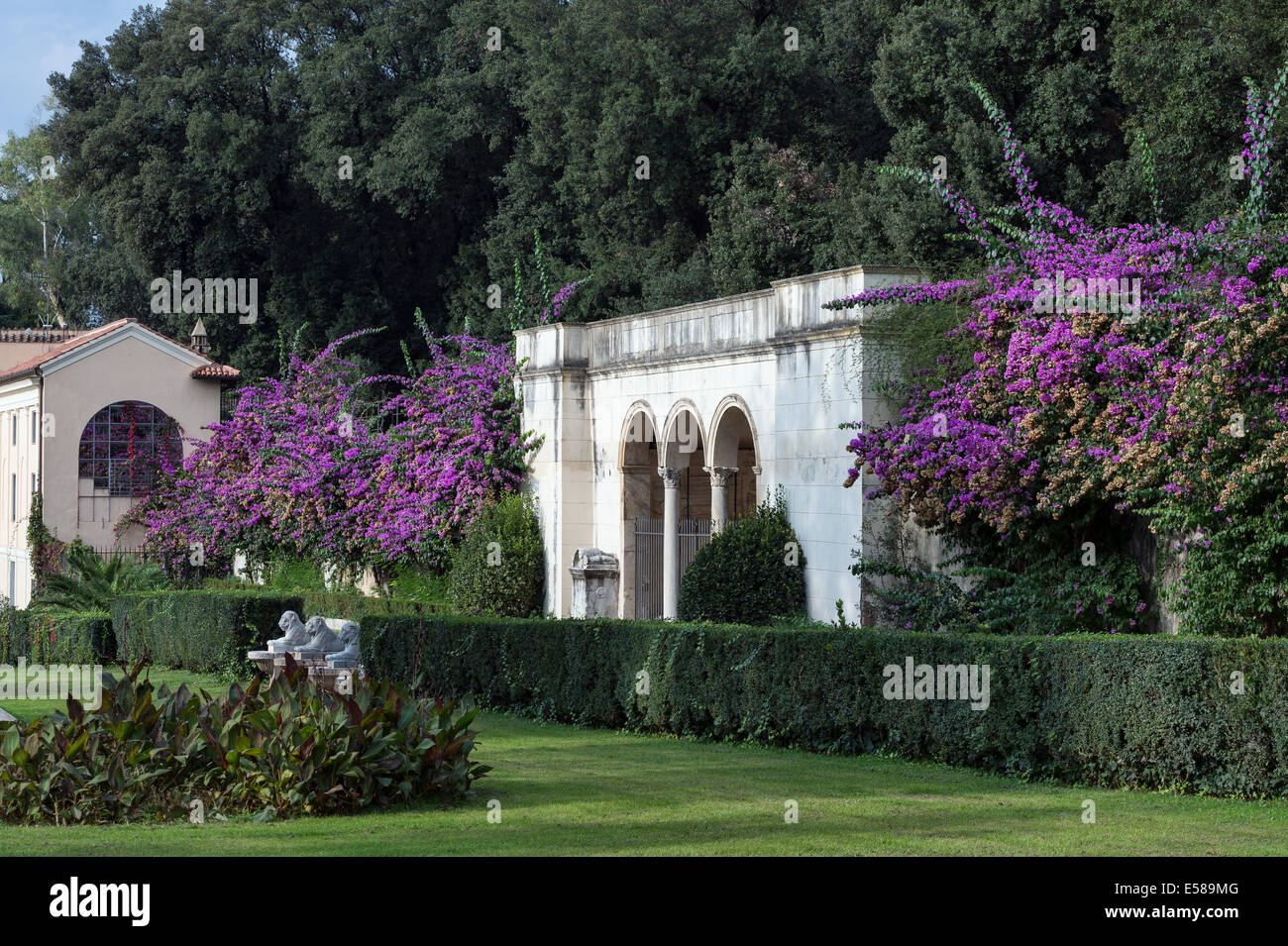 Parc de la villa borghese Banque de photographies et d’images à haute ...