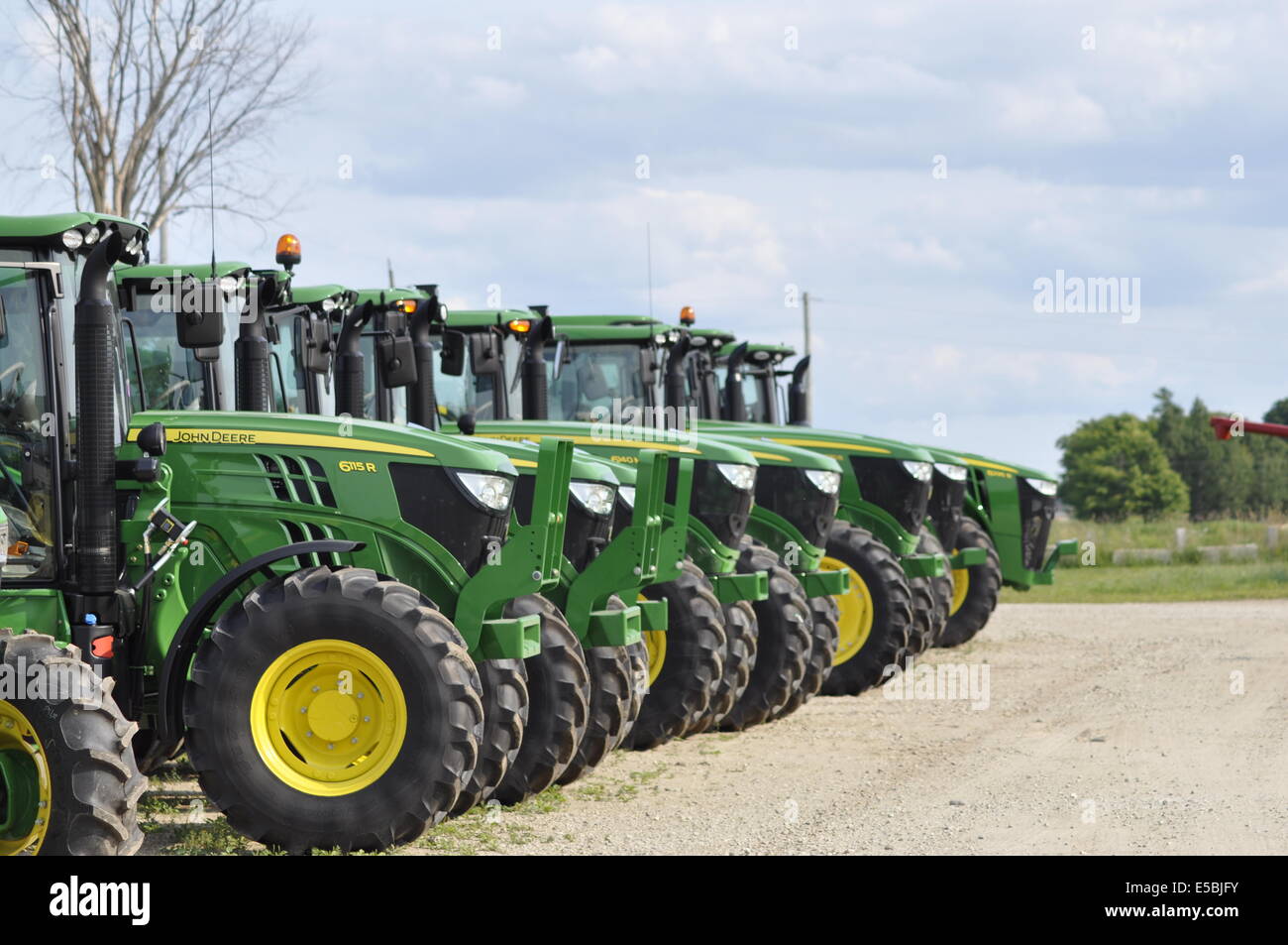Tracteurs john deere Banque de photographies et d’images à haute ...