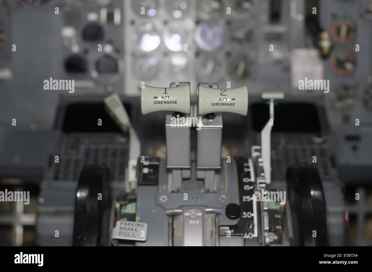 Pilotage et instrumentation avion Banque de photographies et d’images à ...