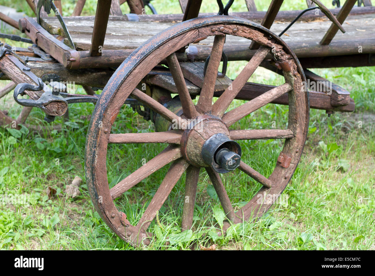 Roue en bois Banque de photographies et d’images à haute résolution - Alamy
