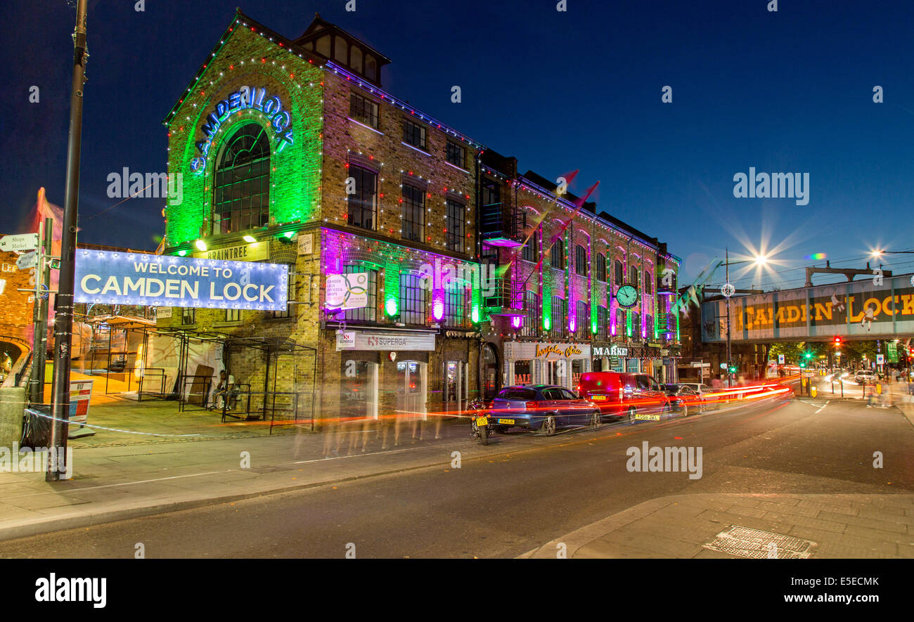 Camden Lock Market Londres la nuit UK Photo Stock - Alamy