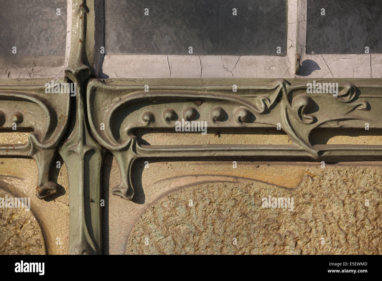 France, paris 16, station de métro porte dauphine, architecture hector ...