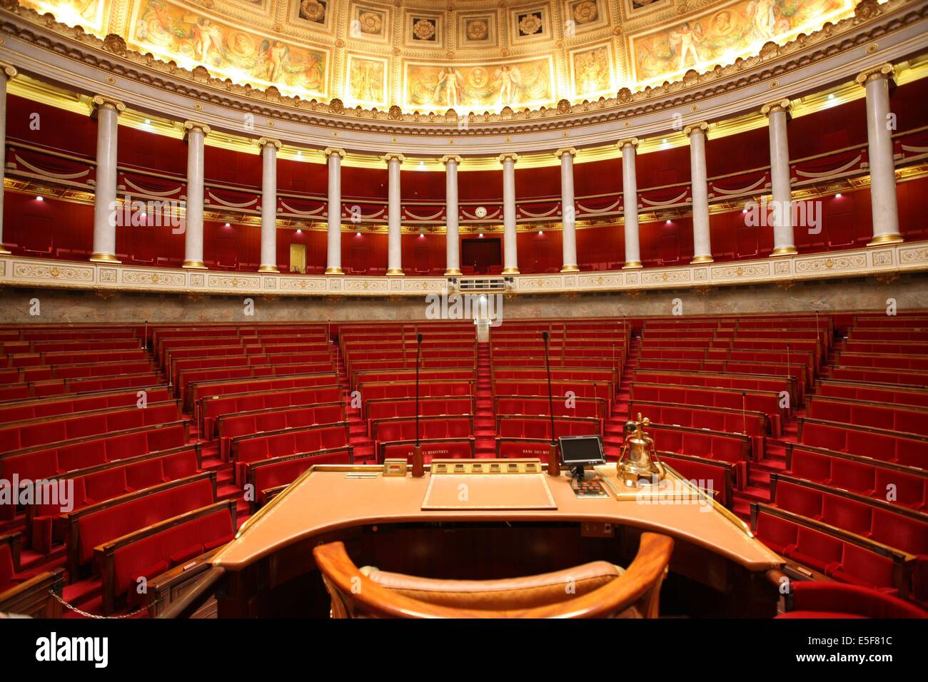 Hemicycle assemblee nationale france Banque de photographies et d’images à haute résolution ...